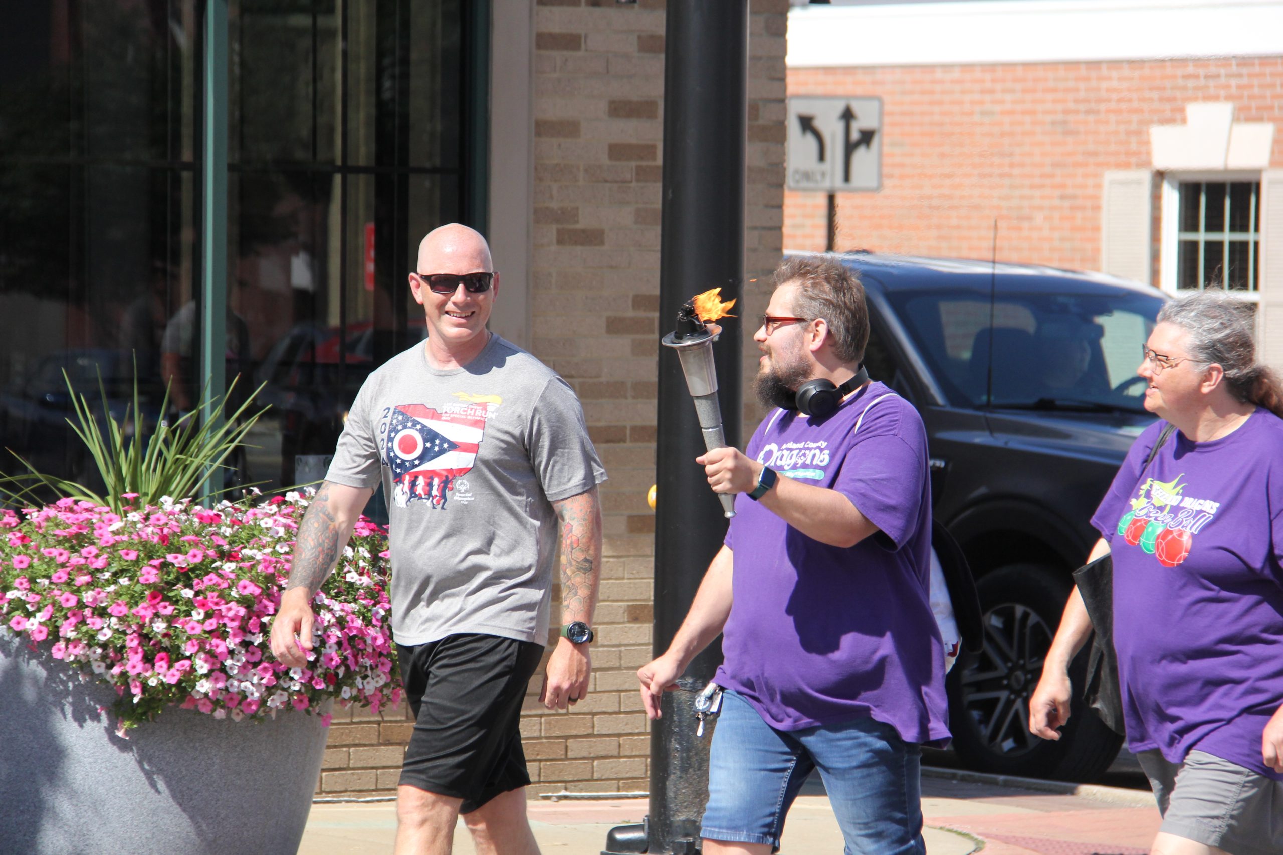 Ashland's Dale Roy Dragons take part in torch run ahead of Special Olympics