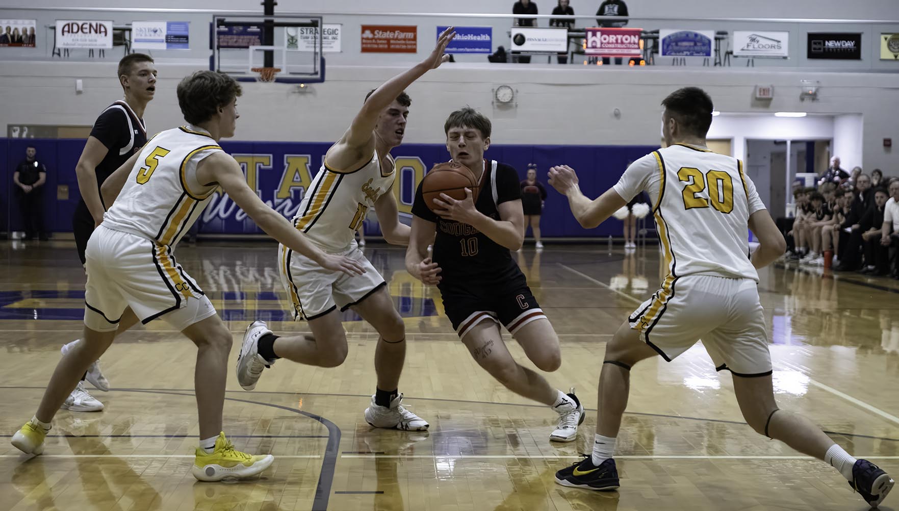 Colonel Crawford KOs Crestview in district title clash