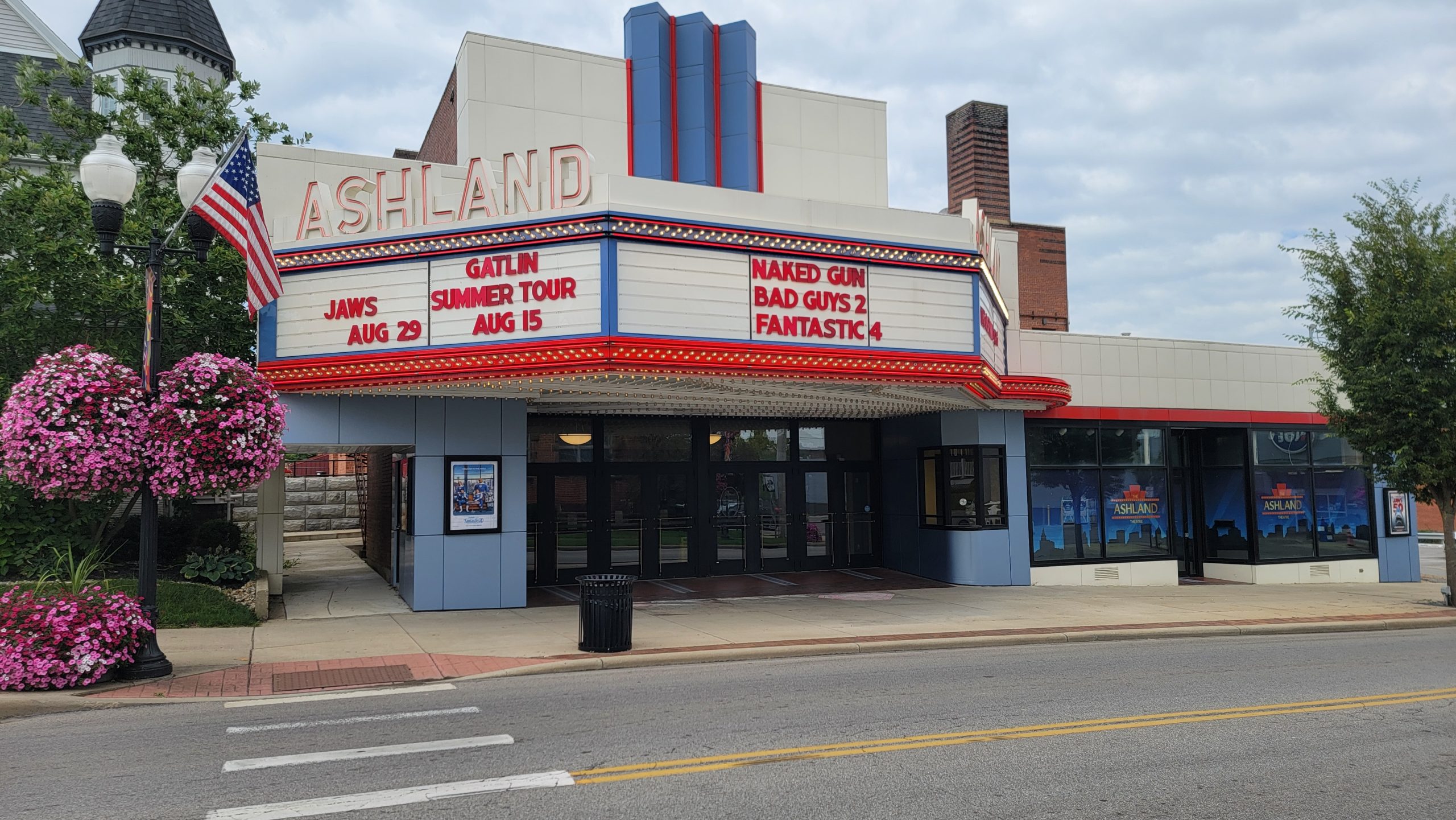 Country duo Gatlin featured Aug. 15 at Ashland Theater