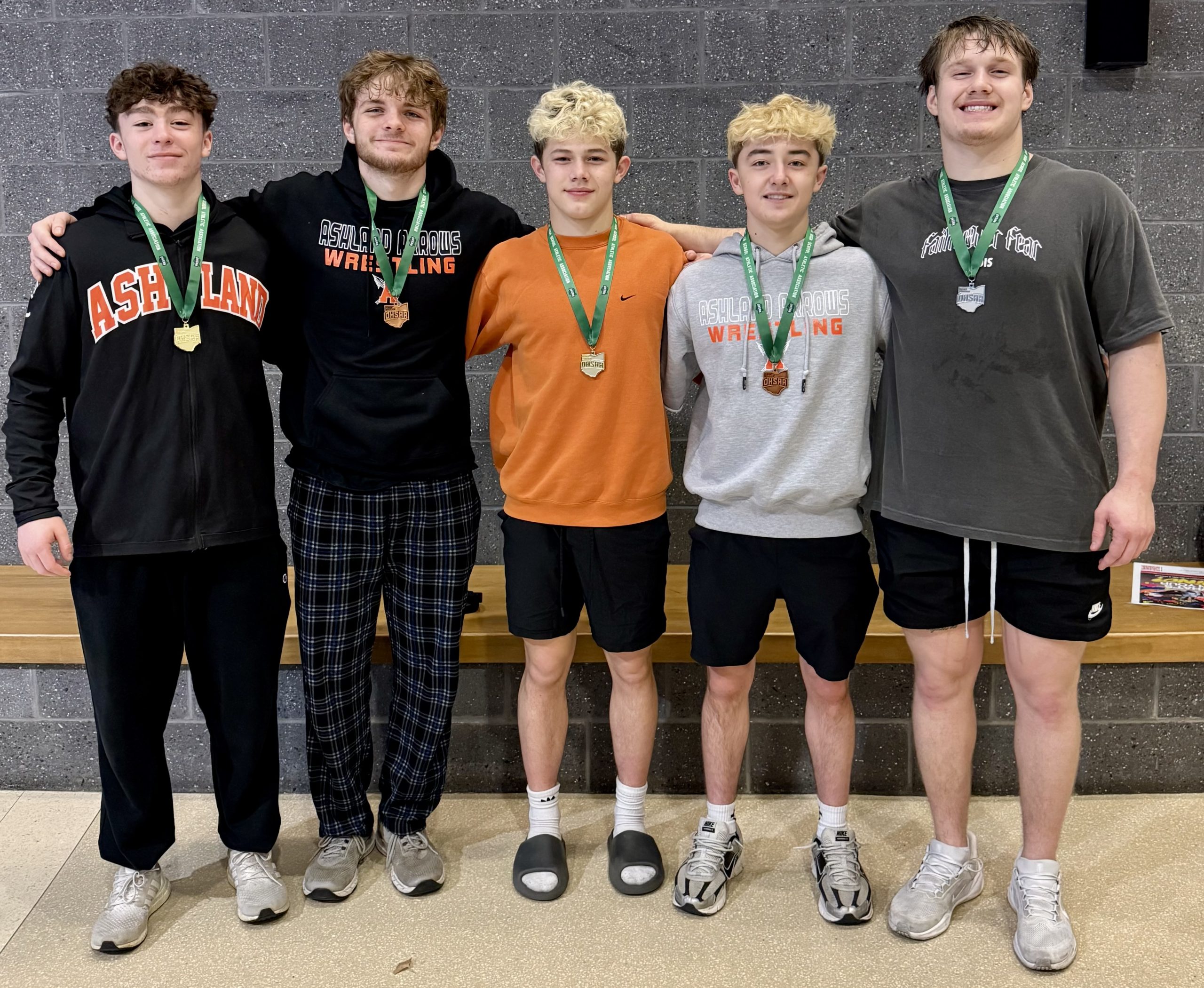 Arrows send 5 to state wrestling; Cougars, Mounties also have qualifiers